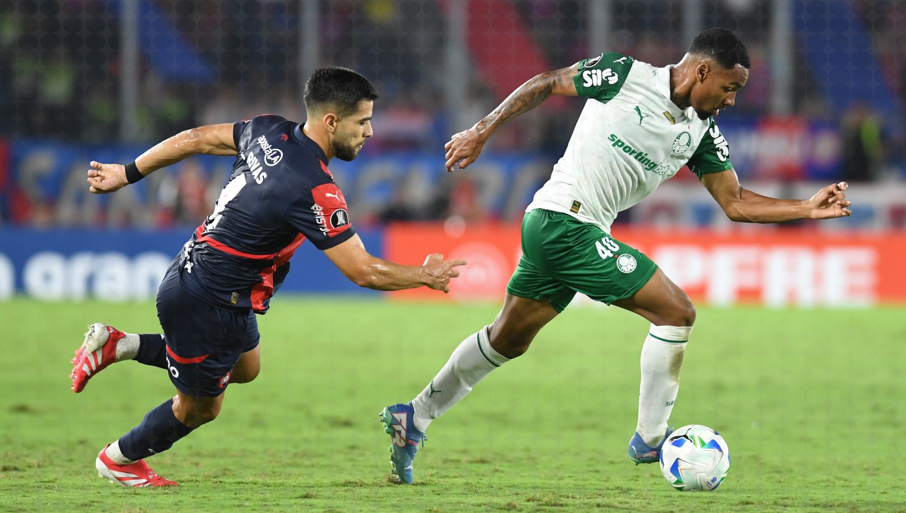 Allan Steps Up as Palmeiras Battles for Club World Cup Success